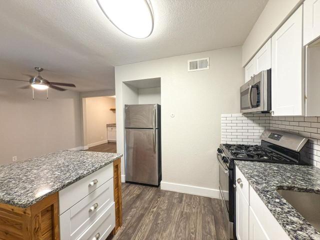 Ridglea Court Apartments 1 Bedroom Apartment for Rent at 5928 Fletcher Ave, Fort Worth, TX 76107