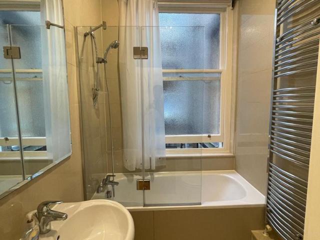 Ridgmount Gardens, LONDON 2 bed apartment to rent £5,200 pcm £1,200 pw