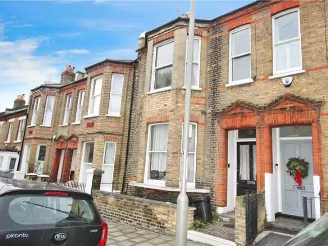Ridgmount Road, London, SW18 2DA