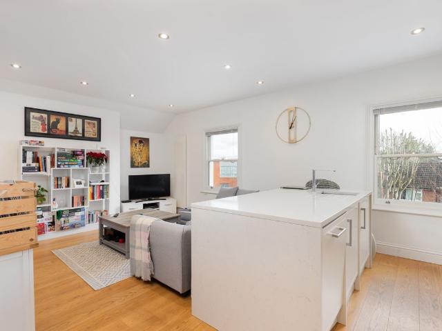 Ridgway, London SW19, 2 bed flat to rent, £2,450 pcm | PrimeLocation