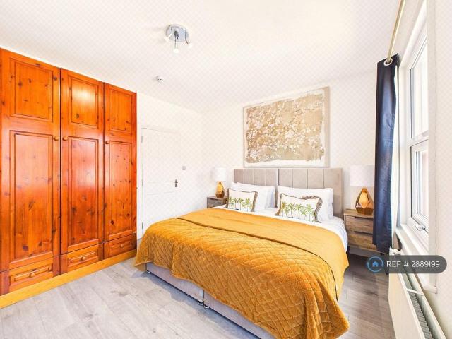 Ridgway Road, Luton, LU2 4 bed terraced house to rent £4,000 pcm £923 pw
