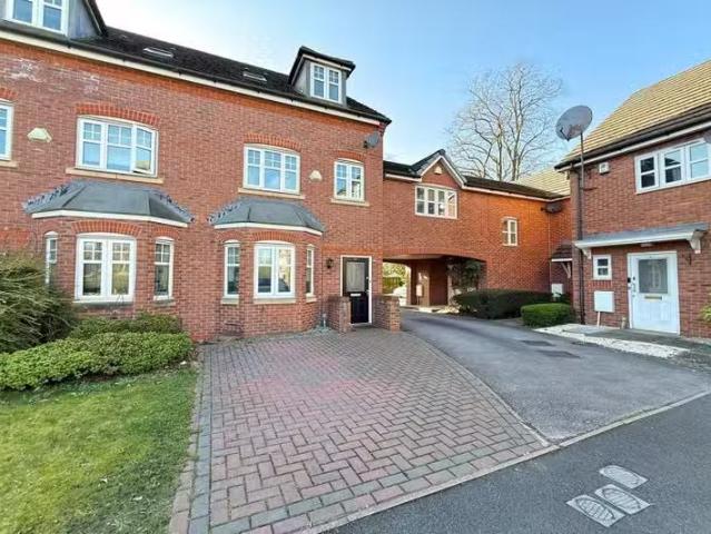 Riding Close, Rent, 3 bedroom, Semi Detached