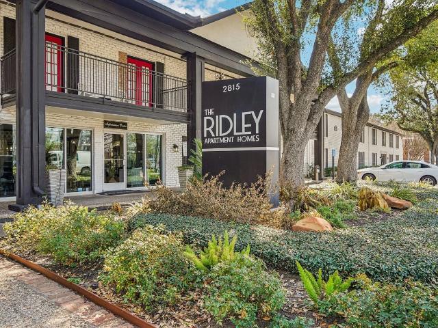 Ridley Apartments 1 Bedroom Apartment for Rent at 2815 Greenridge Dr, Houston, TX 77057 Woodlake Briar Meadow