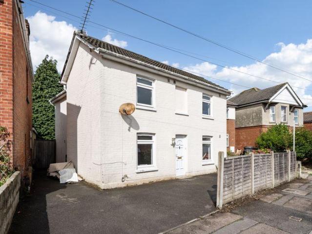 Ridley Road, Bournemouth BH9 6 bed detached house to rent £3,300 pcm £762 pw