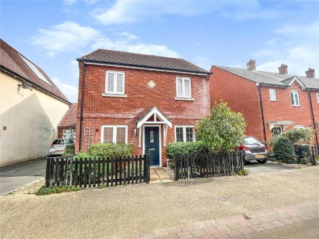 Rifles Way, Blandford, Dorset, DT11 3 bed detached house to rent £1,495 pcm £345 pw