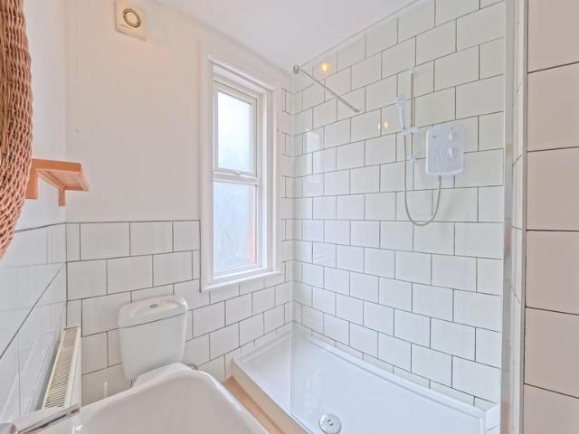 Riley Road, Brighton BN2 4 bed house to rent £2,426 pcm £560 pw