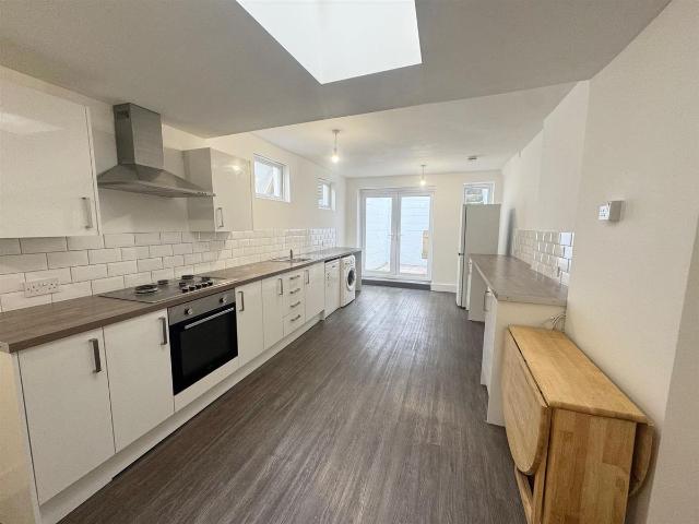 Riley Road, Brighton BN2, 5 bed shared accommodation to rent, £3,000 pcm | PrimeLocation