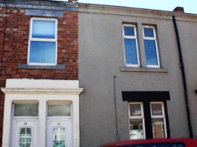 Ripon Street, Gateshead NE8, 3 bed flat to rent, £650 pcm | PrimeLocation