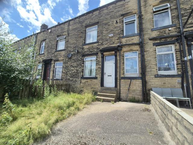 Ripon Street, Halifax HX1, 2 bed terraced house to rent, £800 pcm | PrimeLocation