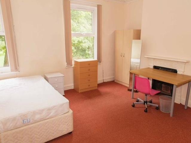 Rippingham Road, Manchester M20 5 bed terraced house to rent £3,226 pcm £744 pw