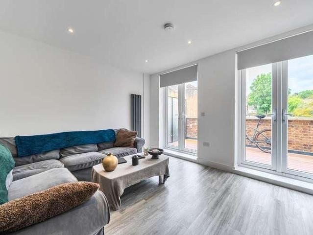 Rippolson Road, London, SE18