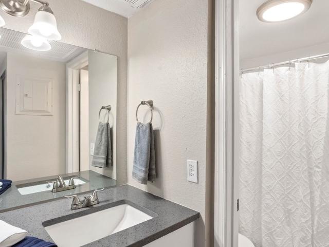 Rise Midtown Studio Apartment for Rent at 3815 N 16th St, Phoenix, AZ 85016