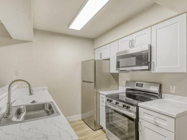 Rise Mountain Ridge 1 Bedroom Apartment for Rent at 132 E Brown Rd, Mesa, AZ 85201