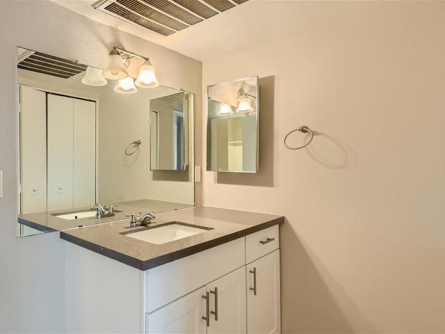 Rise North Mountain Studio Apartment for Rent at 9202 N 19th Ave, Phoenix, AZ 85021