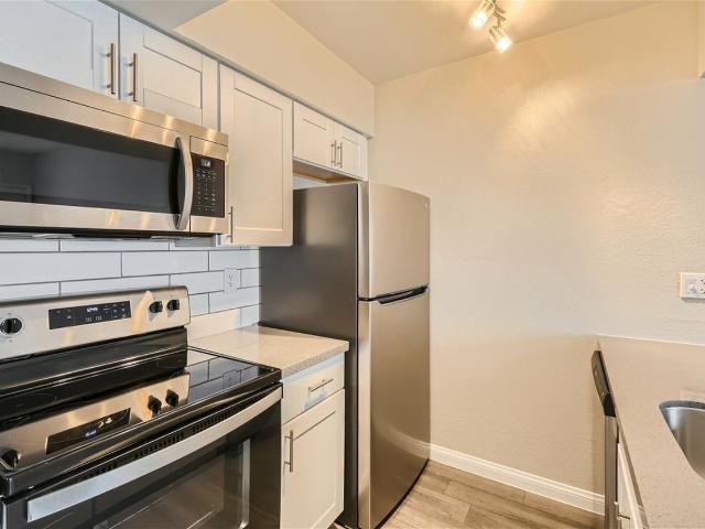 Rise North Mountain 2 Bedroom Apartment for Rent at 9202 N 19th Ave, Phoenix, AZ 85021