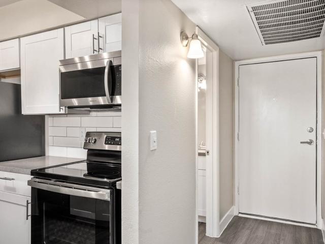Rise North Mountain 2 Bedroom Apartment for Rent at 9202 N 19th Ave, Phoenix, AZ 85021