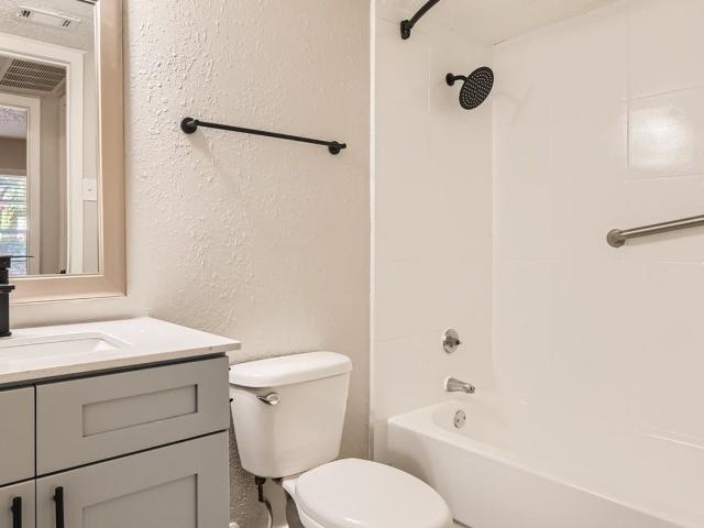 Rise North Arlington 2 Bedroom Apartment for Rent at 500 Tish Cir, Arlington, TX 76006 Parkway North
