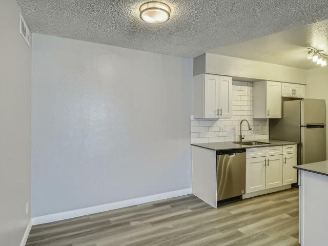 Rise North Ridge 1 Bedroom Apartment for Rent at 8080 N 51st Ave, Glendale, AZ 85302