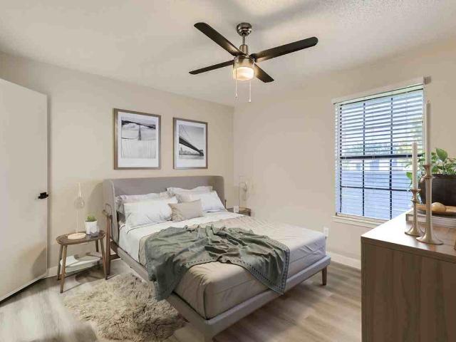 Rise Oak Creek 1 Bedroom Apartment for Rent at 1950 Oak Creek Ln, Bedford, TX 76022