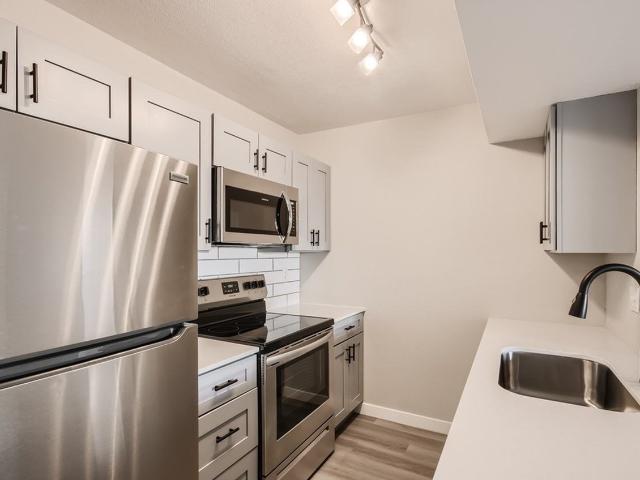 Rise on McClintock 2 Bedroom Apartment for Rent at 2045 S Mcclintock Dr, Tempe, AZ 85282