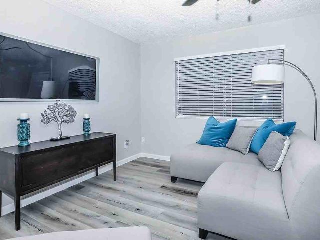 Rise On Country Club 2 Bedroom Apartment for Rent at 1903 N Country Club Dr, Mesa, AZ 85201