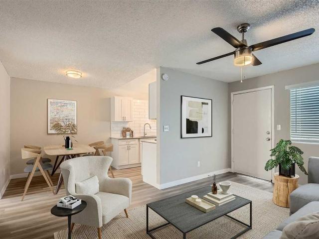 Rise at the Palms 2 Bedroom Apartment for Rent at 5902 W Royal Palm Rd, Glendale, AZ 85302