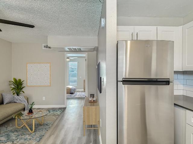 Rise at the Palms 2 Bedroom Apartment for Rent at 5902 W Royal Palm Rd, Glendale, AZ 85302