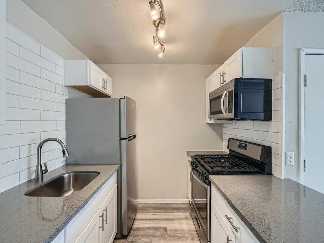 Rise at the Preserve 2 Bedroom Apartment for Rent at 1502 W Glendale Ave, Phoenix, AZ 85021