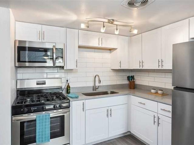 Rise at the Retreat 1 Bedroom Apartment for Rent at 1025 E Orange St, Tempe, AZ 85281