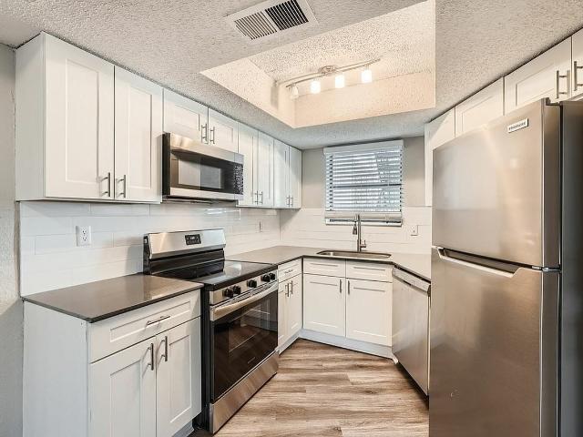 Rise Blue Ridge 1 Bedroom Apartment for Rent at 7200 Wallace Rd, Charlotte, NC 28212 East Forest