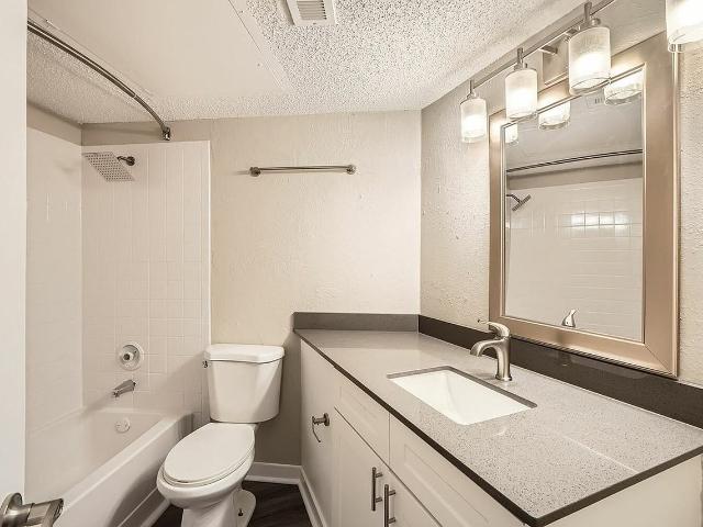 Rise Blue Ridge 1 Bedroom Apartment for Rent at 7200 Wallace Rd, Charlotte, NC 28212 East Forest