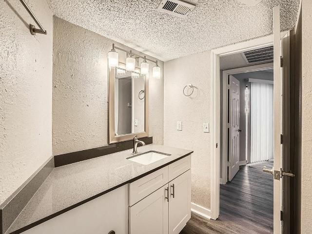 Rise Blue Ridge 2 Bedroom Apartment for Rent at 7200 Wallace Rd, Charlotte, NC 28212 East Forest