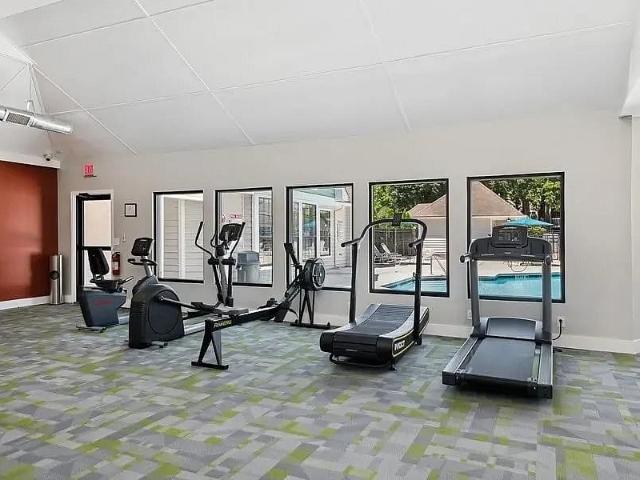 Rise Bridgeview 2 Bedroom Apartment for Rent at 3520 Drawbridge Pkwy, Greensboro, NC 27410