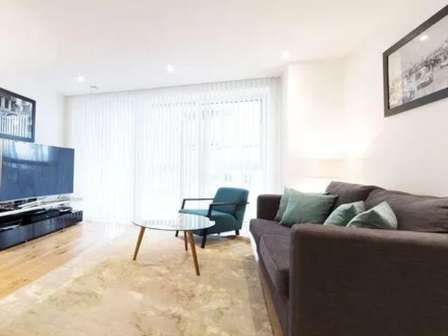 Rise Climbing, Hoy Street, London, E16 1ZA, United Kingdom | 3 bed apartment for rent #119101647 | Rentberry