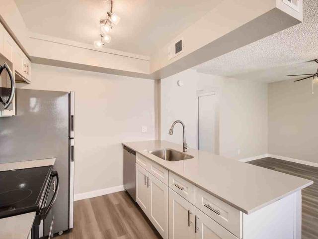 Rise Desert West Studio Apartment for Rent at 6131 W Thomas Rd, Phoenix, AZ 85033