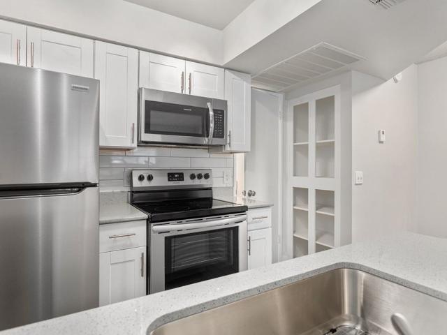 Rise Desert West Studio Apartment for Rent at 6131 W Thomas Rd, Phoenix, AZ 85033