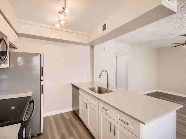Rise Desert West 1 Bedroom Apartment for Rent at 6131 W Thomas Rd, Phoenix, AZ 85033