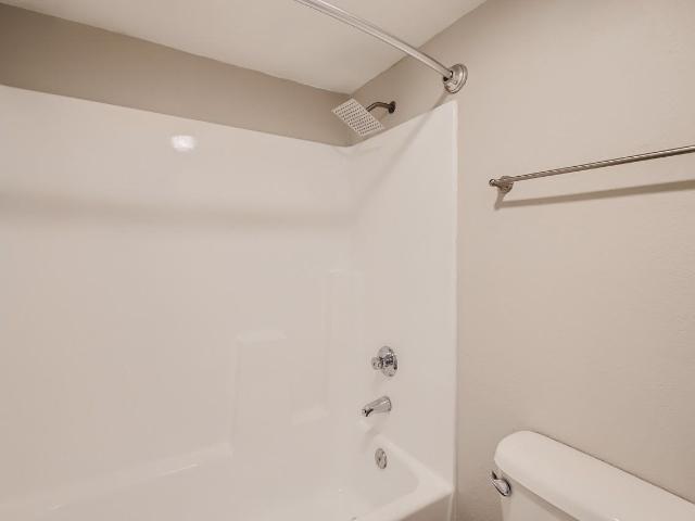 Rise Desert West 1 Bedroom Apartment for Rent at 6131 W Thomas Rd, Phoenix, AZ 85033