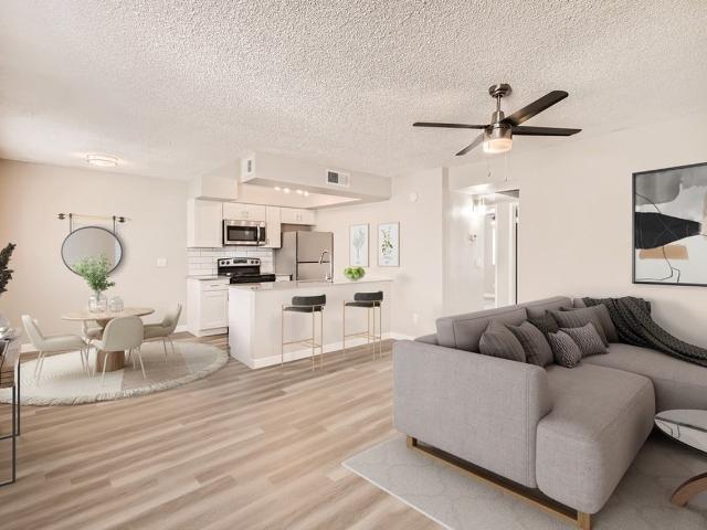 Rise Desert West 2 Bedroom Apartment for Rent at 6131 W Thomas Rd, Phoenix, AZ 85033