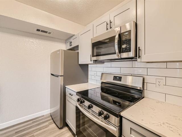 Rise Fossil Creek 1 Bedroom Apartment for Rent at 5600 N Beach St, Haltom City, TX 76137 Fossil