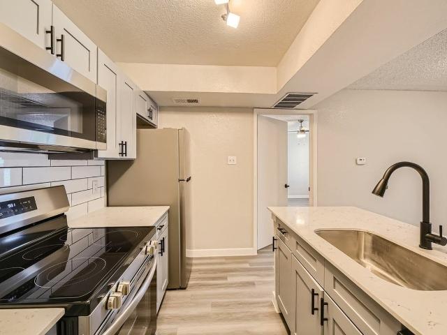 Rise Fossil Creek 2 Bedroom Apartment for Rent at 5600 N Beach St, Haltom City, TX 76137 Fossil
