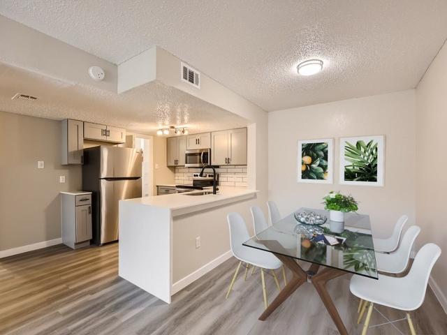 Rise Heather Ridge 1 Bedroom Apartment for Rent at 2706 Heather Hill Ct, Arlington, TX 76006