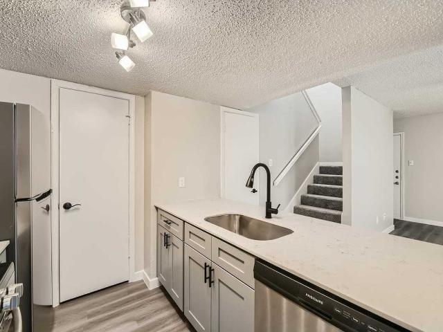 Rise Heather Ridge 1 Bedroom Apartment for Rent at 2706 Heather Hill Ct, Arlington, TX 76006