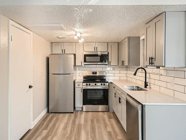 Rise Heather Ridge 1 Bedroom Apartment for Rent at 2706 Heather Hill Ct, Arlington, TX 76006