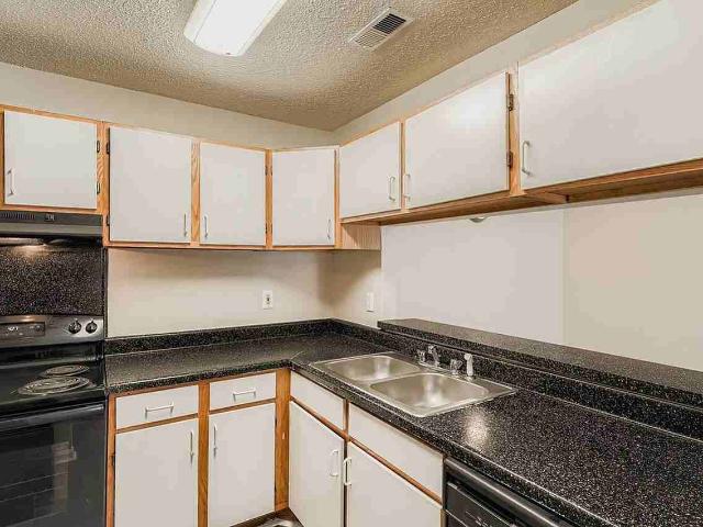 Rise Sunridge 2 Bedroom Apartment for Rent at 2109 Arrowcreek Dr, Charlotte, NC 28273 Yorkmount