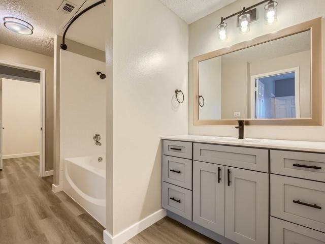 Rise Skyline 3 Bedroom Apartment for Rent at 3700 Poteet Dr, Mesquite, TX 75150