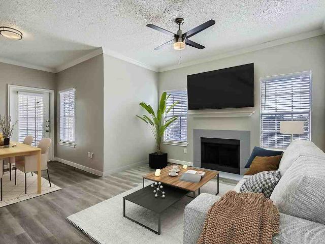 Rise Skyline 3 Bedroom Apartment for Rent at 3700 Poteet Dr, Mesquite, TX 75150