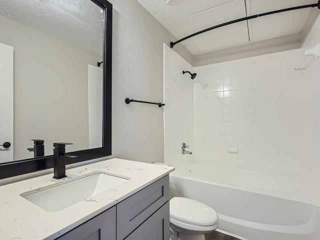 Rise Skyline 2 Bedroom Apartment for Rent at 3700 Poteet Dr, Mesquite, TX 75150
