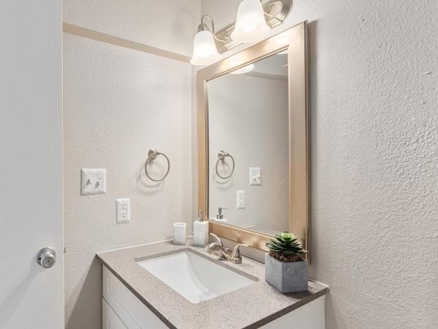 Rise Skyview 2 Bedroom Apartment for Rent at 5601 W Mcdowell Rd, Phoenix, AZ 85035