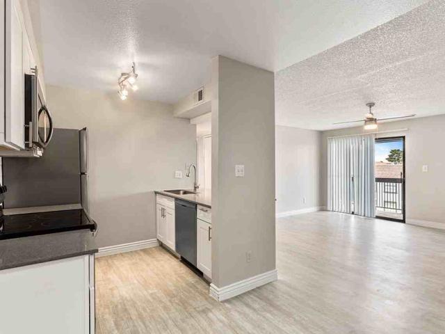 Rise Skyview 2 Bedroom Apartment for Rent at 5601 W Mcdowell Rd, Phoenix, AZ 85035